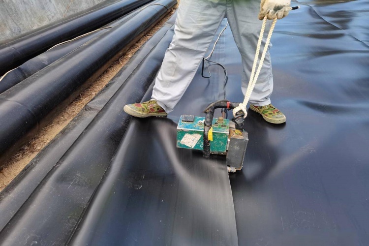 Best Landfill Liner Materials for Hazardous Waste